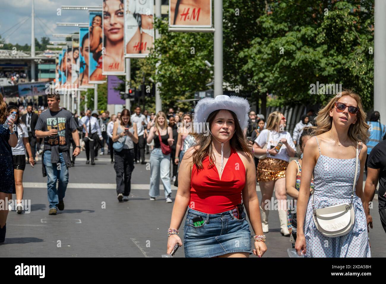 London, UK. 21 June 2024. Taylor Swift fans ('Swifties') outside ...
