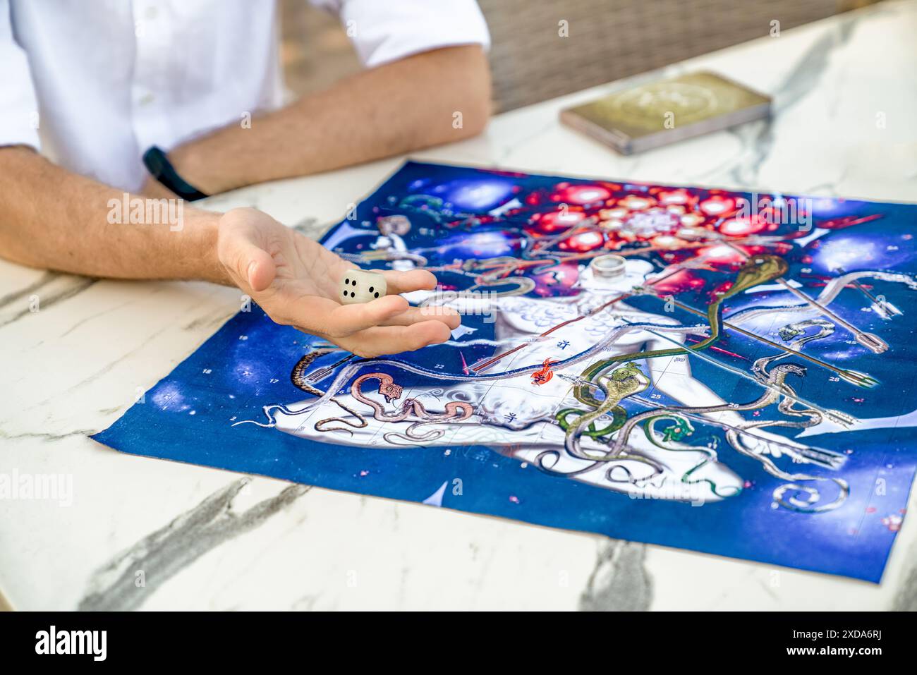 Traditional indian board game hi-res stock photography and images - Alamy