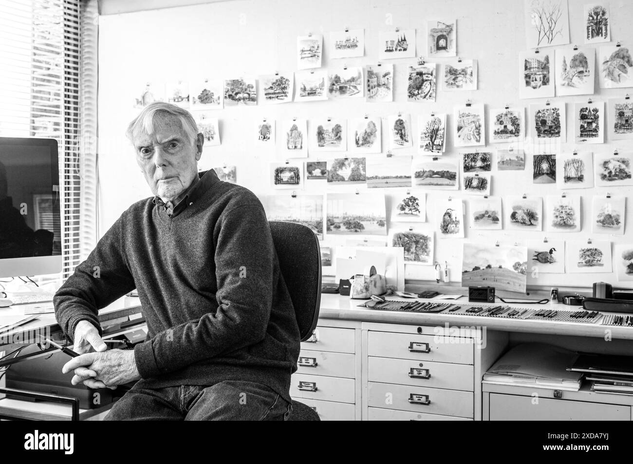 Artist David Gentleman in his Camden studio, London, UK Stock Photo - Alamy