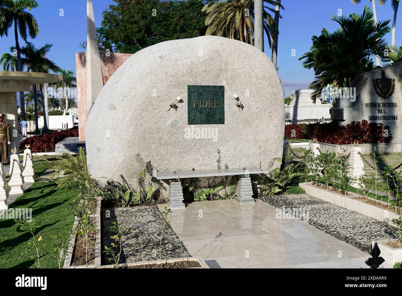 Gravesite, Fidel Castro 1926-2016, Cementerio Santa Ifigenia, Santiago ...