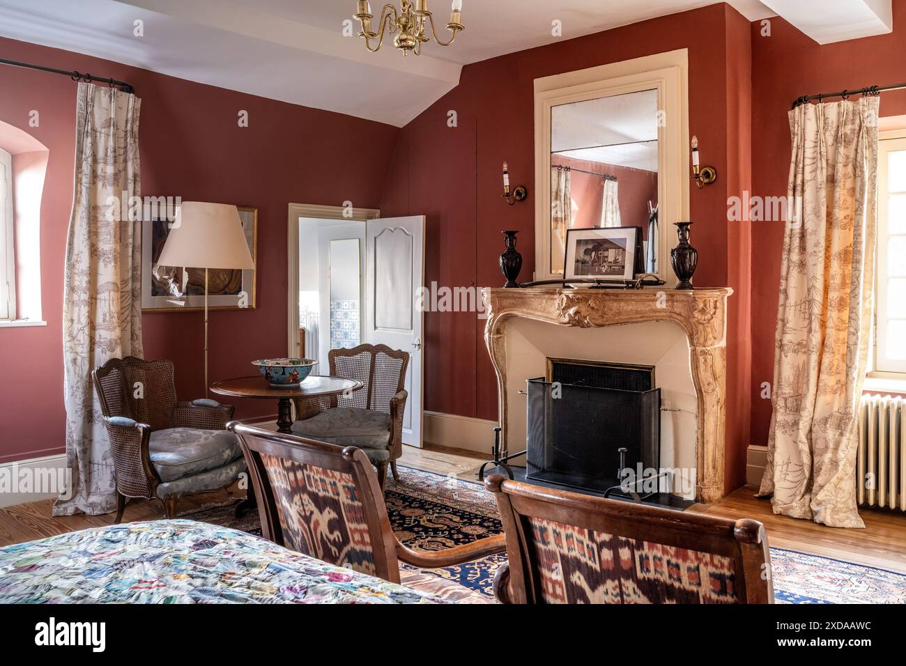 Old hotel door hi-res stock photography and images - Alamy