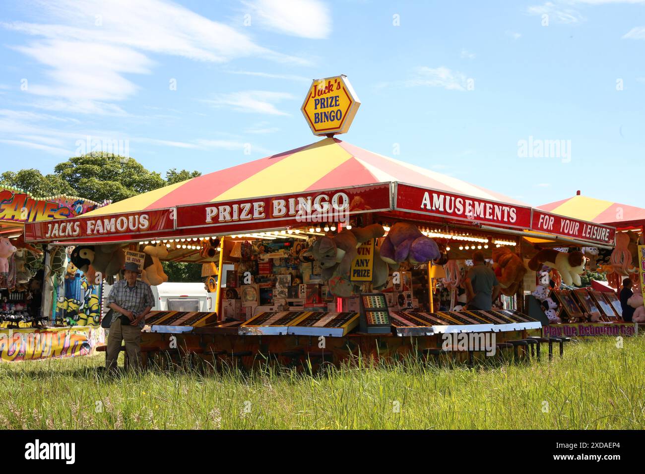 The Hoppings Europe's largest travelling funfair on Newcastle upon Tyne ...