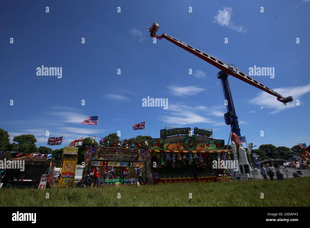 The Hoppings Europe's largest travelling funfair on Newcastle upon Tyne ...