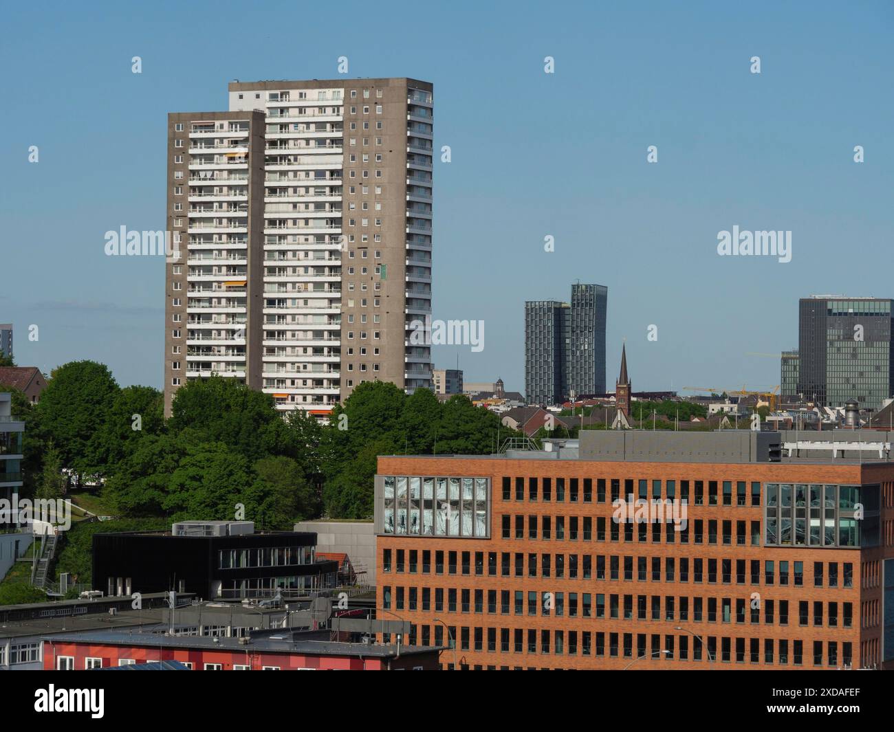 Modern tower blocks hi-res stock photography and images - Alamy