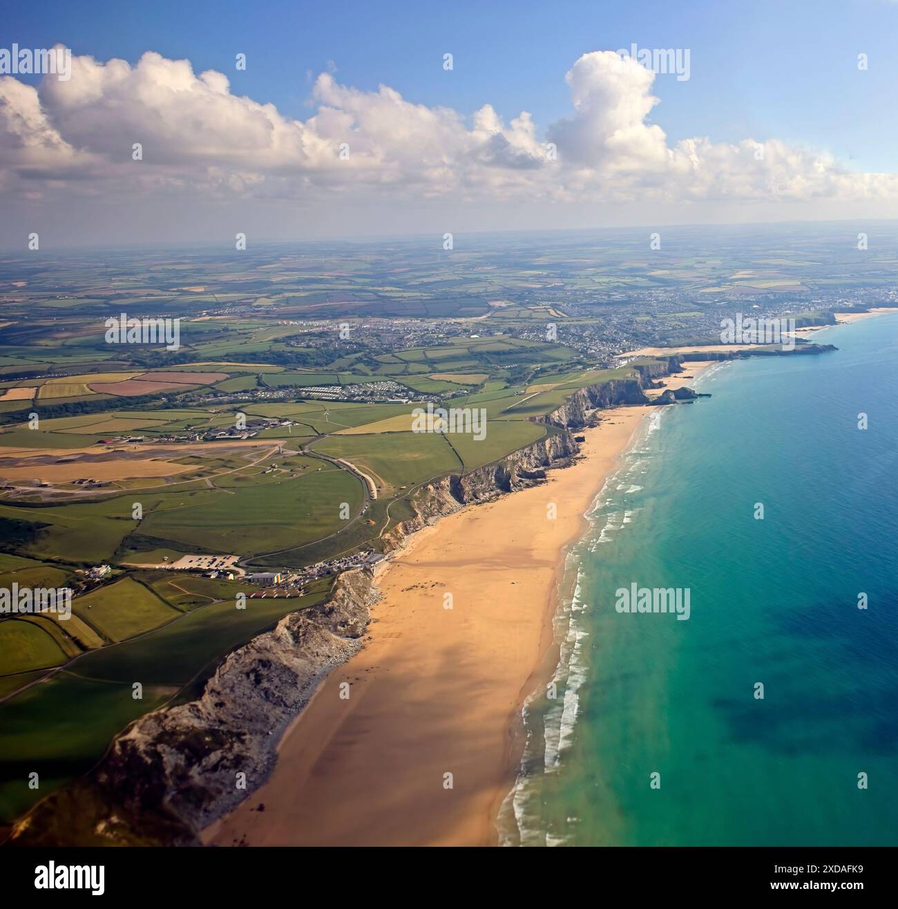 Watergate bay cornwall surfers hi-res stock photography and images - Alamy
