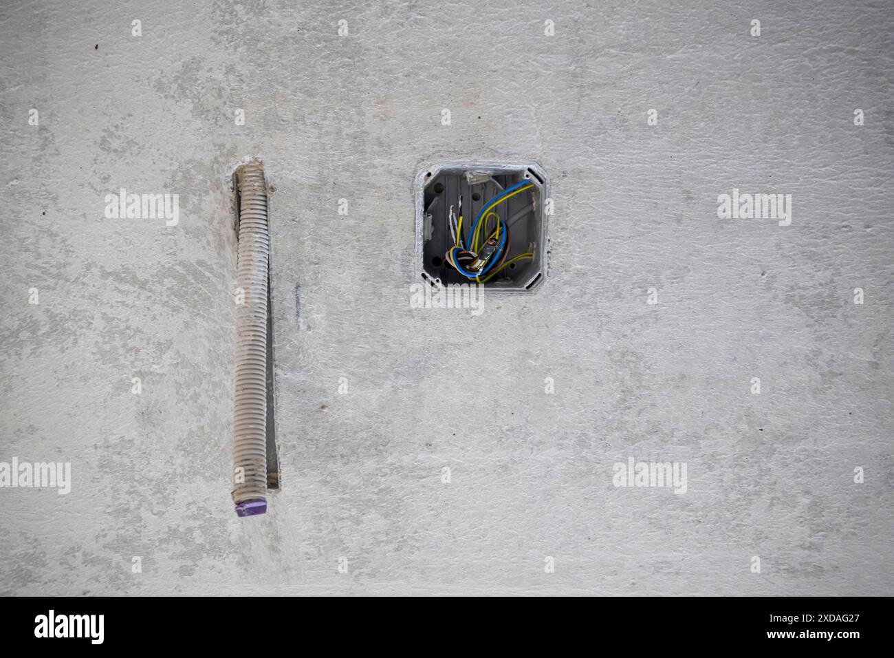 Installation under construction hi-res stock photography and images - Alamy