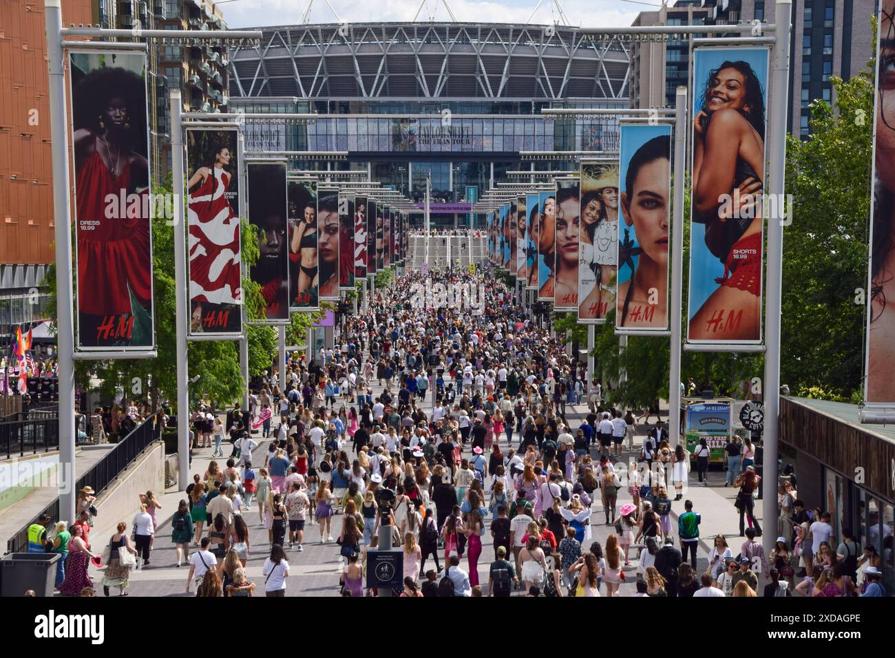 London, England, UK. 21st June, 2024. Thousands of Swifties descend on ...