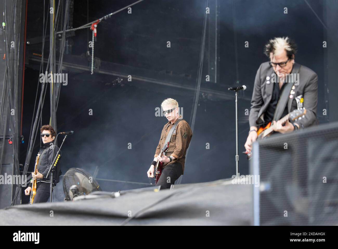 Todd Morse (bassist), Bryan Dexter Holland (singer and guitarist) and ...