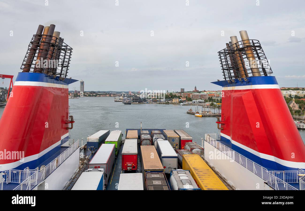 Large Stenaline car ferry leaves harbour, Eriksberg, Gothenburg, Sweden ...