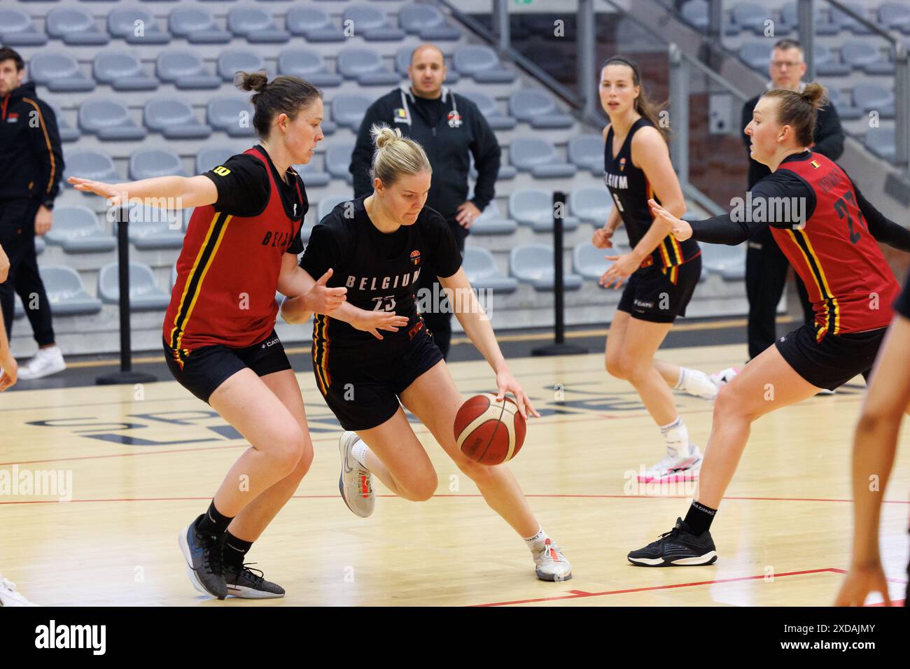 Belgium's Serena-Lynn Geldof and Belgium's Bethy Mununga pictured in ...