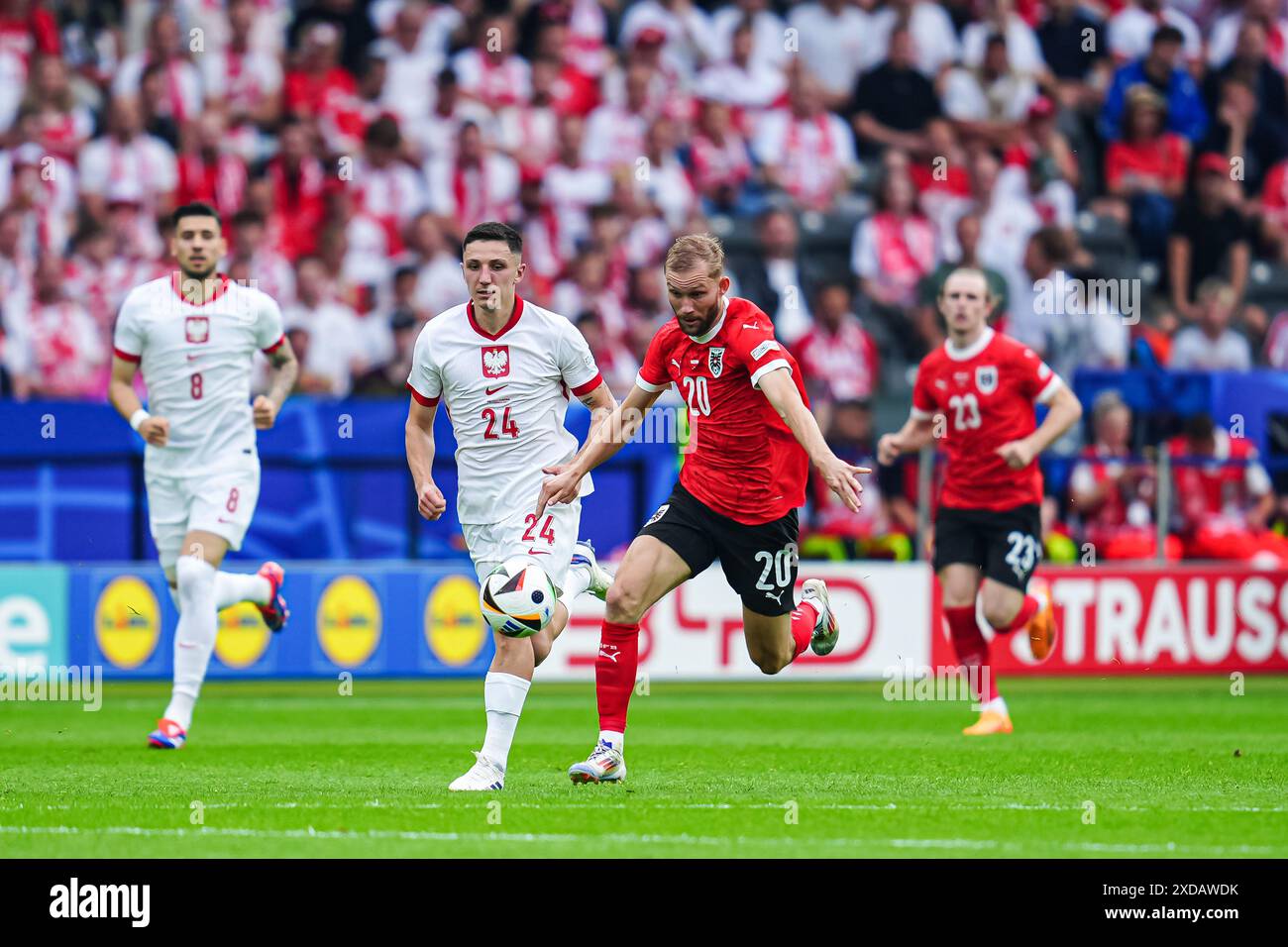 Bartost Slisz (Polen, #24), Konrad Laimer (Oesterreich, #20) GER, Polen ...