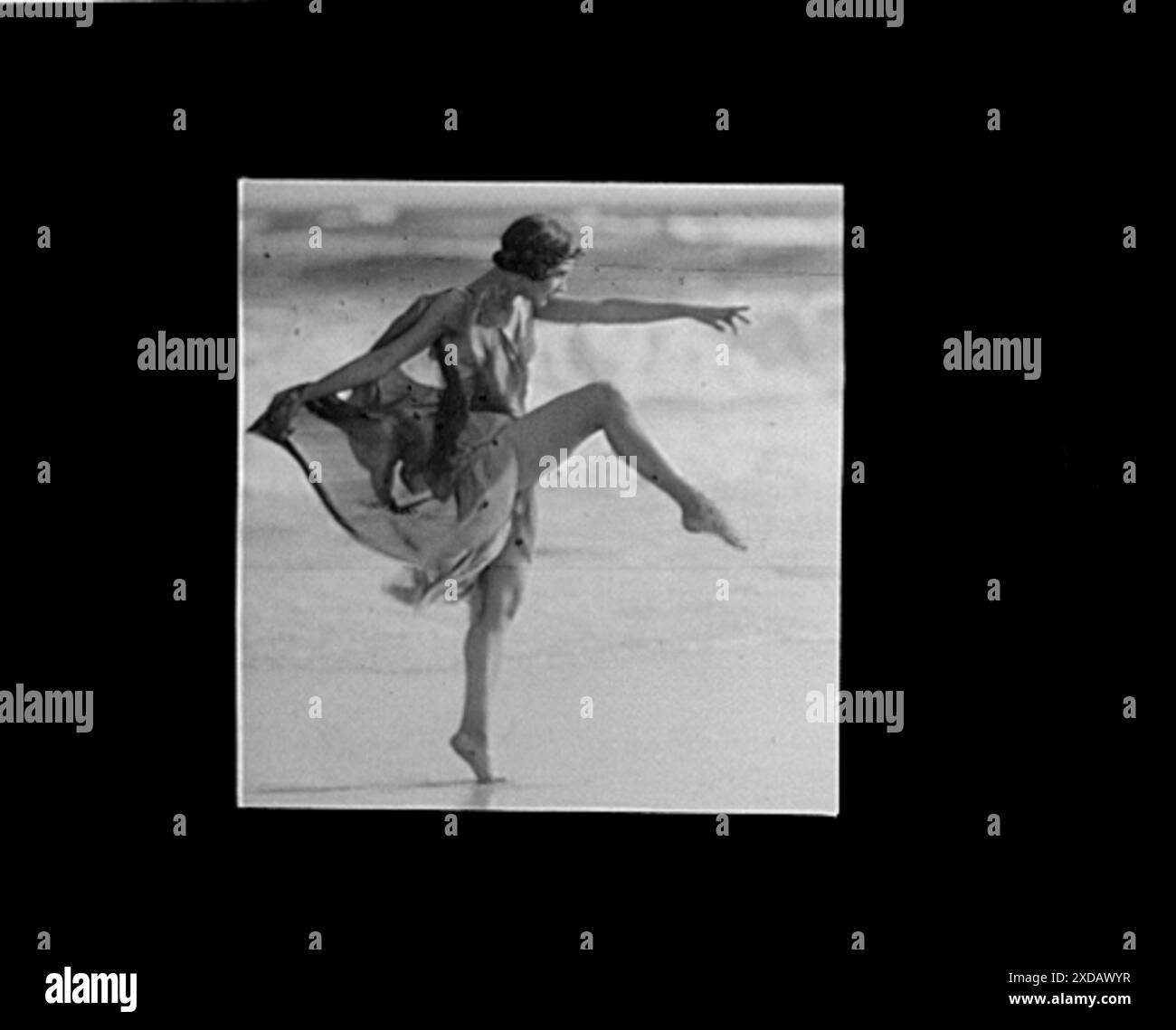Anna duncan dancing Black and White Stock Photos & Images - Alamy