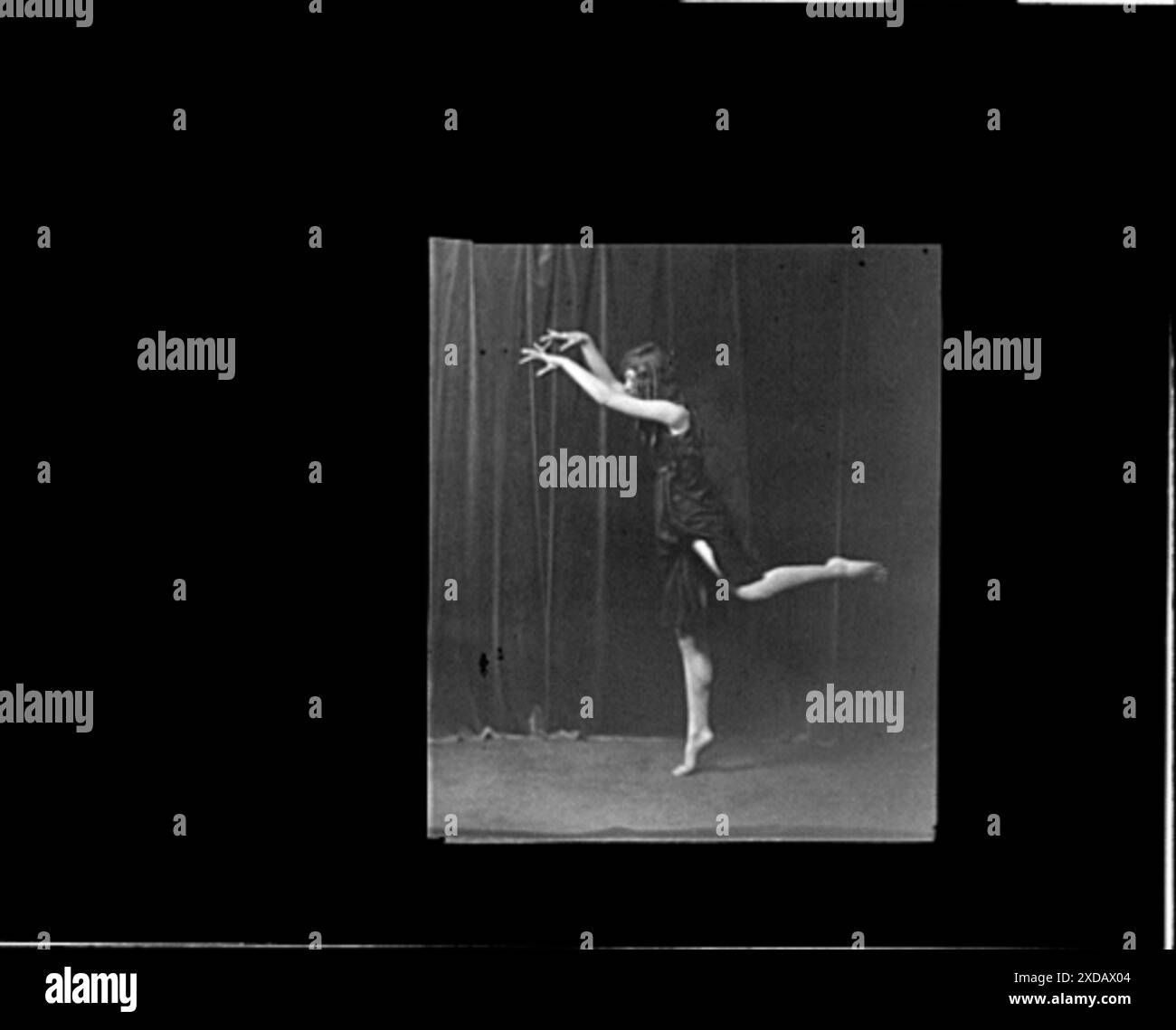 Lisa Duncan dancing. Genthe photograph collection Stock Photo - Alamy