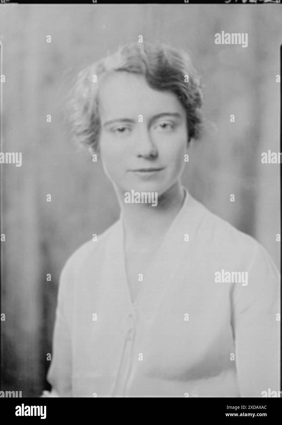 Marvin, Judith, Miss, portrait photograph. Genthe photograph collection ...