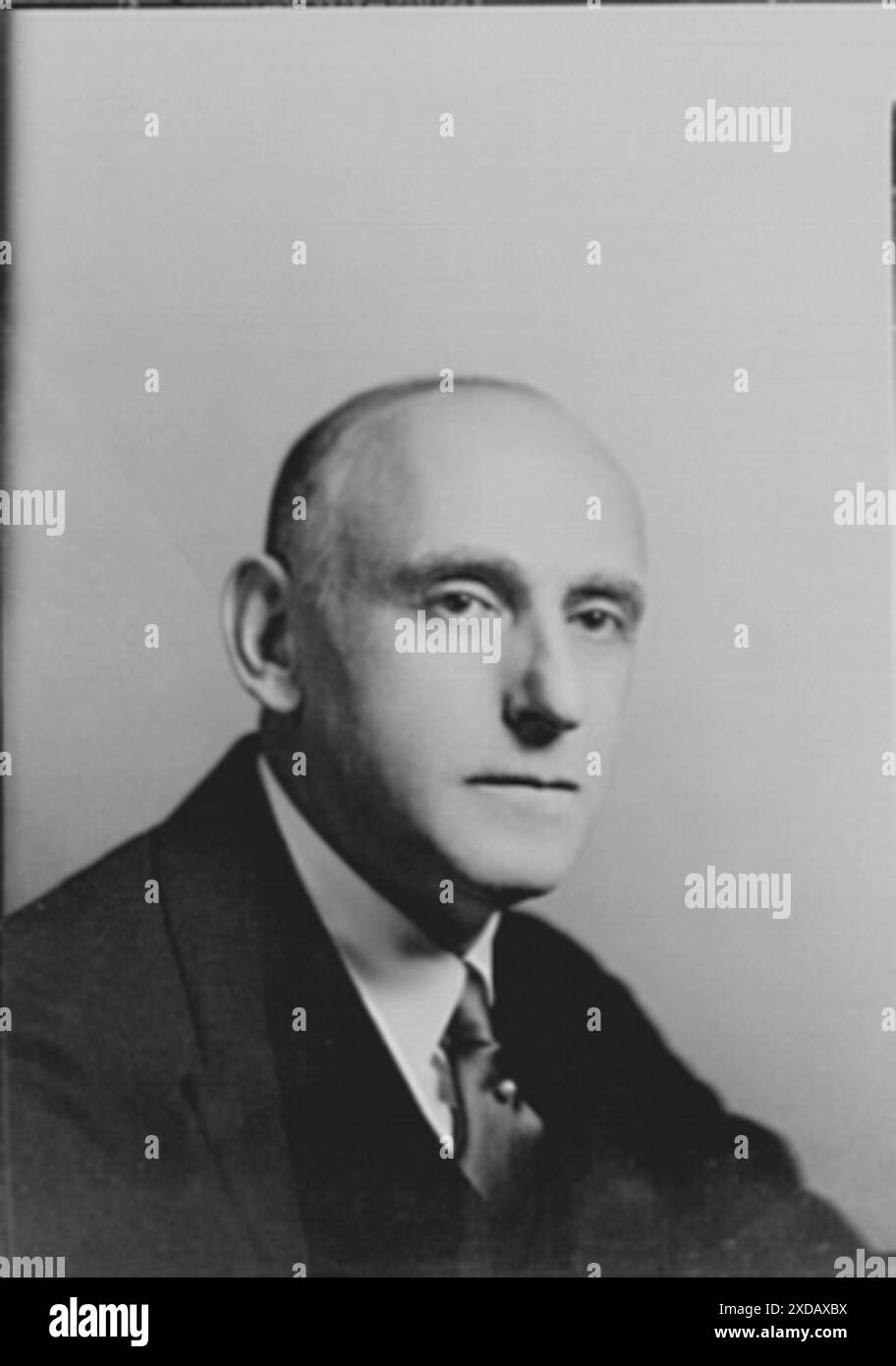 Bandler, M.E., Mr., portrait photograph. Genthe photograph collection ...