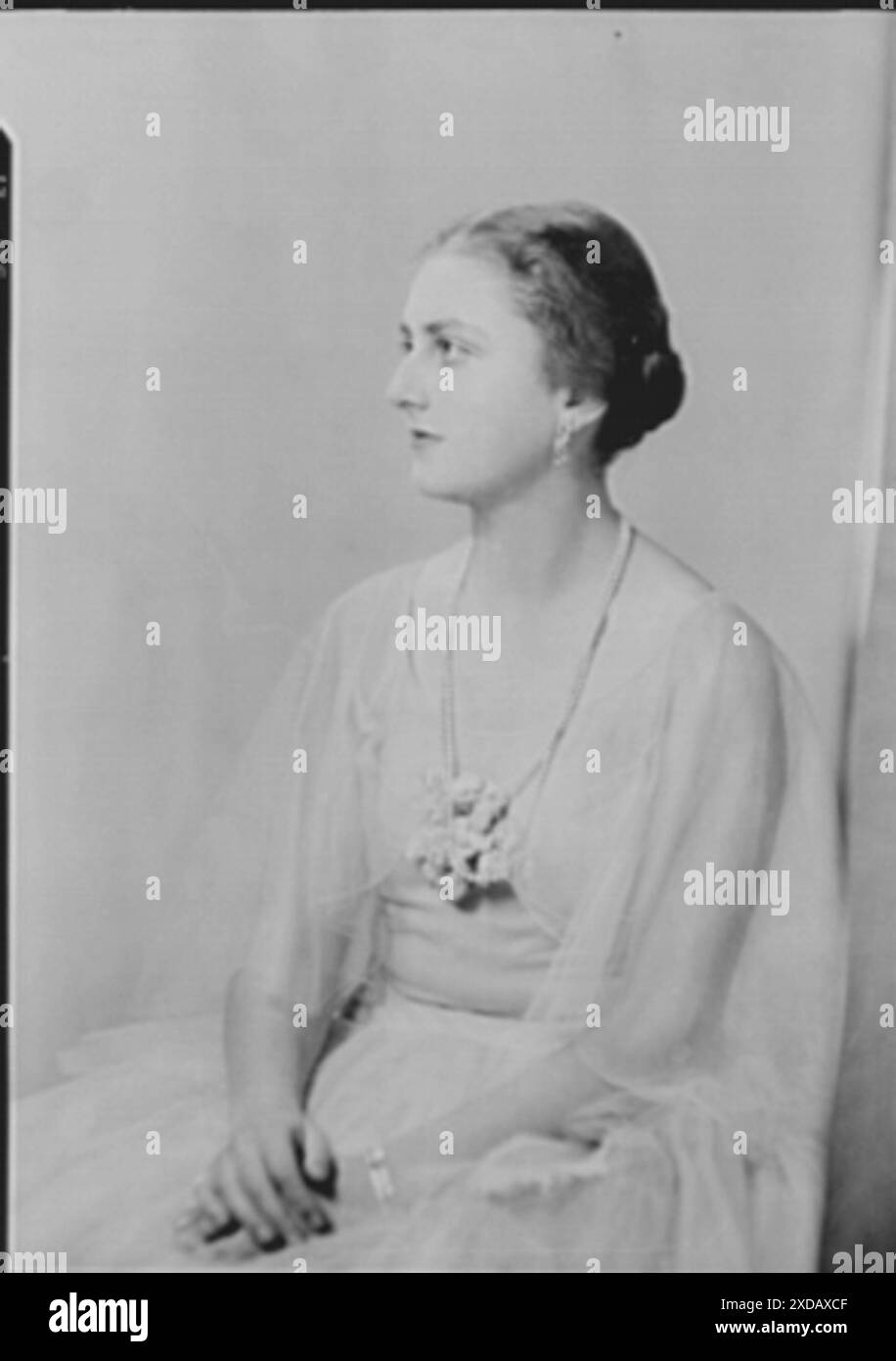 Ehrman, Esther, Miss, portrait photograph. Genthe photograph collection ...
