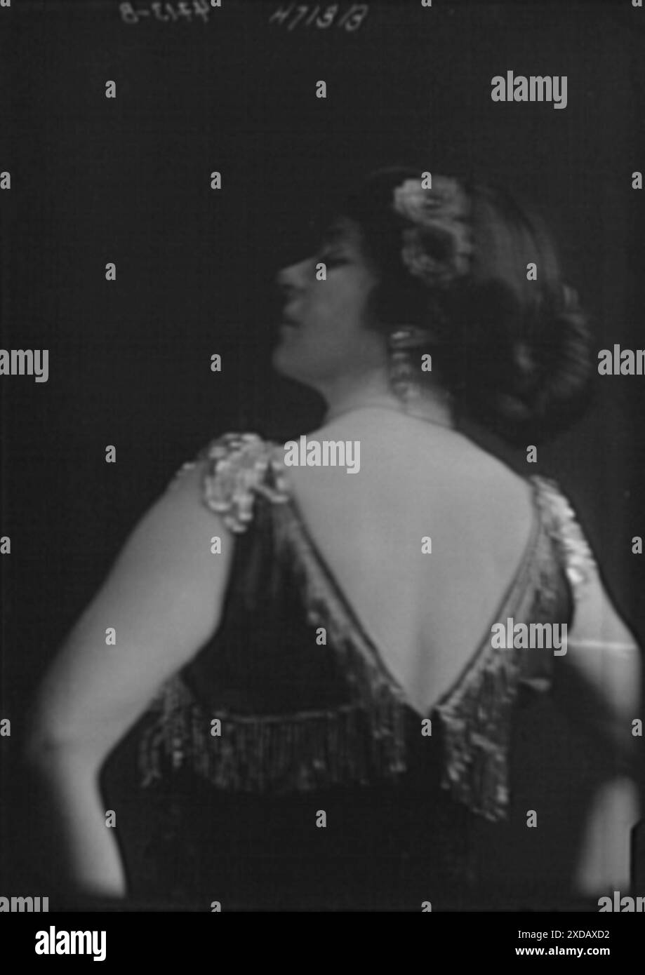 Dibble, Ines, Miss, portrait photograph. Genthe photograph collection ...