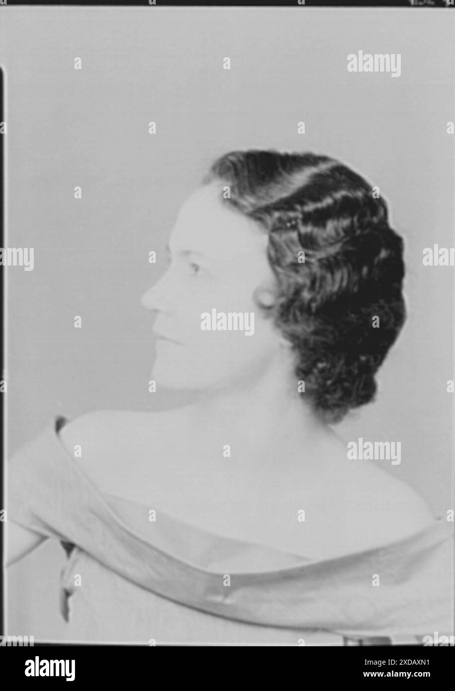 Cleveland, Frances, Miss, portrait photograph. Genthe photograph ...