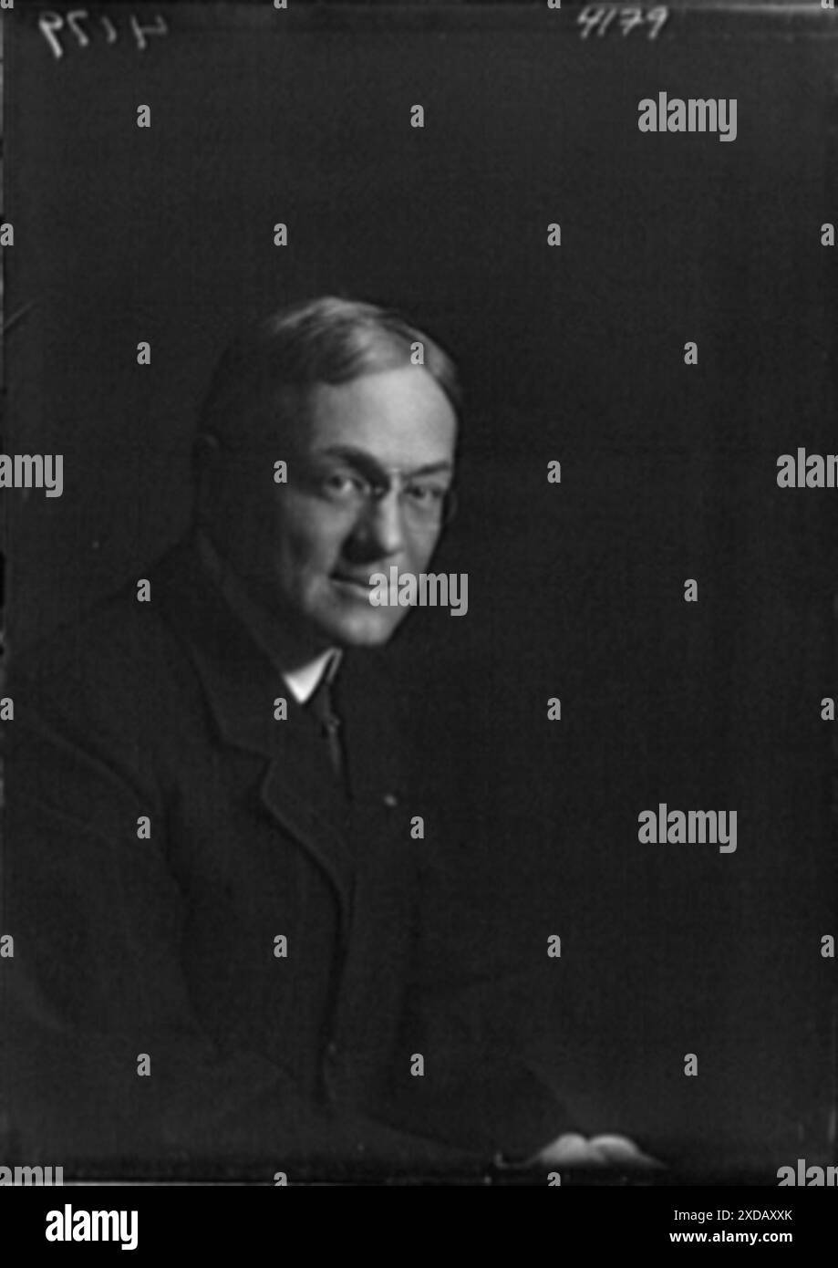 Robinson, Henry, Mr., portrait photograph. Genthe photograph collection ...