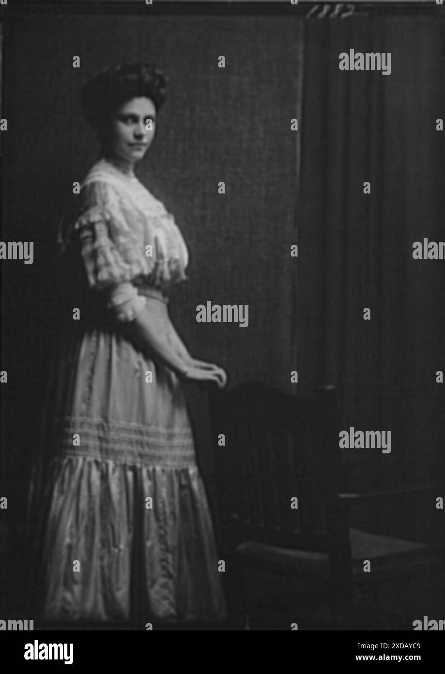 Hall, Myra, Miss, portrait photograph. Genthe photograph collection ...