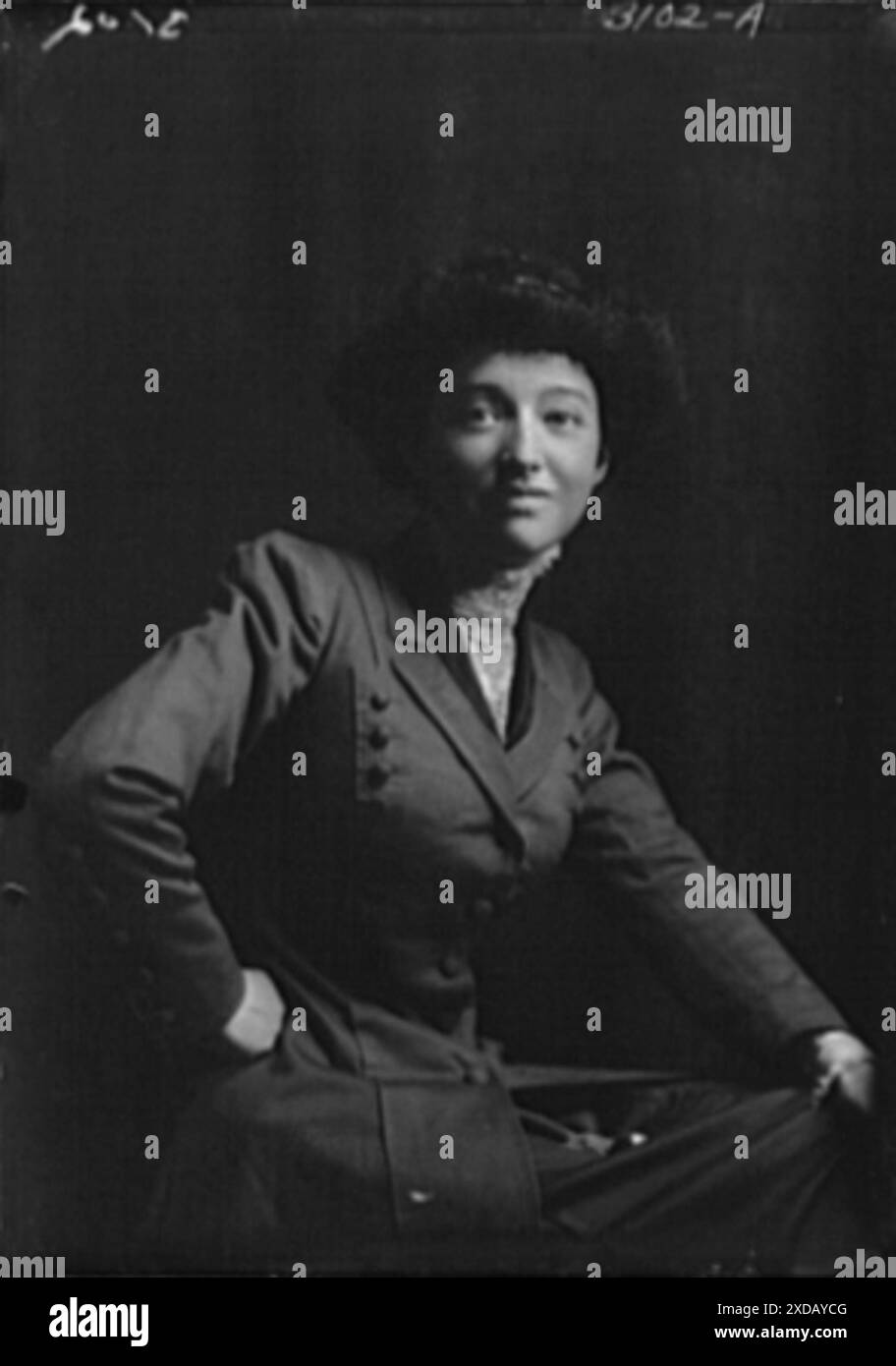 Sprague, Isabelle, Miss, portrait photograph. Genthe photograph ...