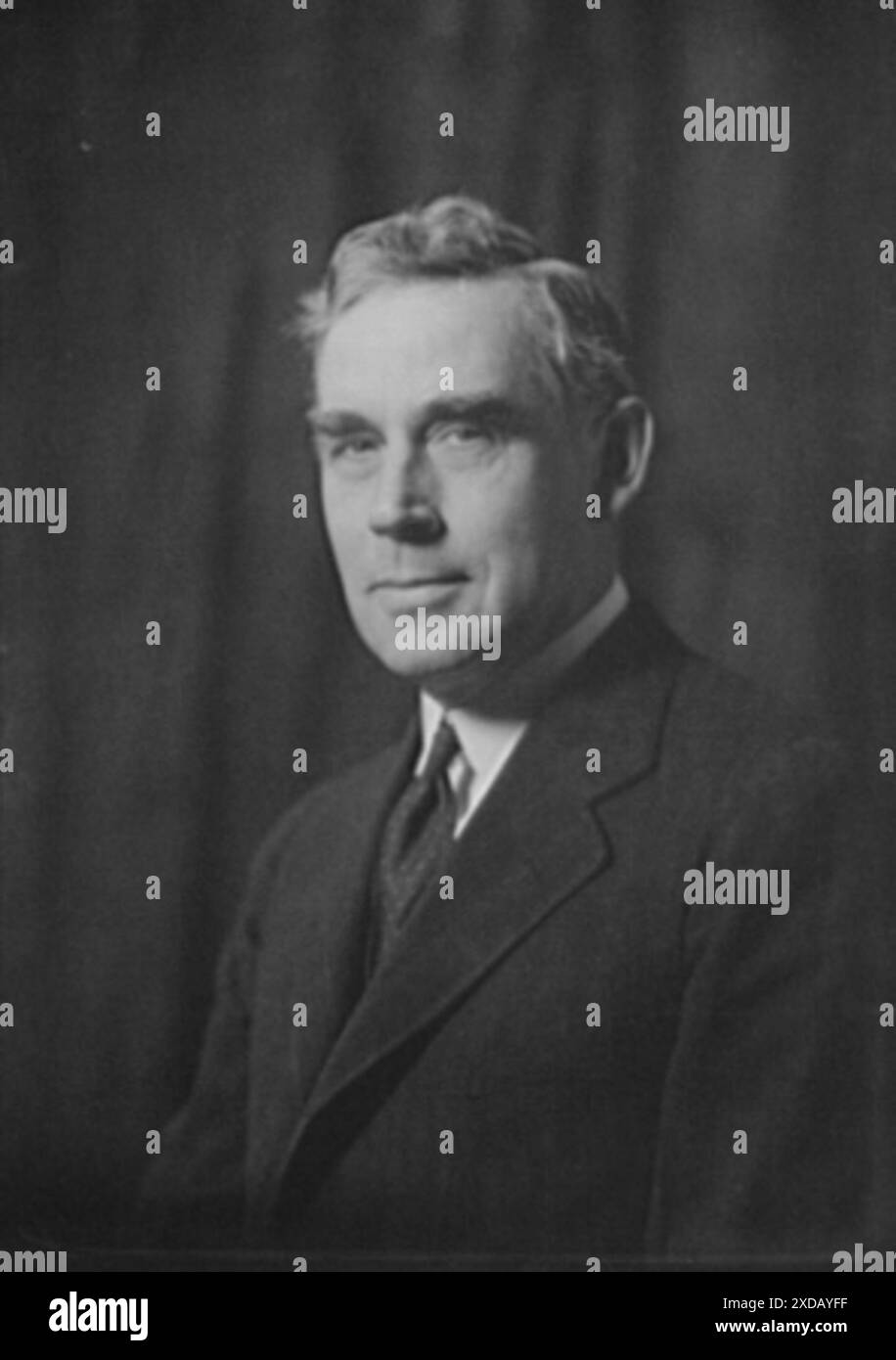 Davis, Harvey Stevens, Dr., portrait photograph. Genthe photograph ...