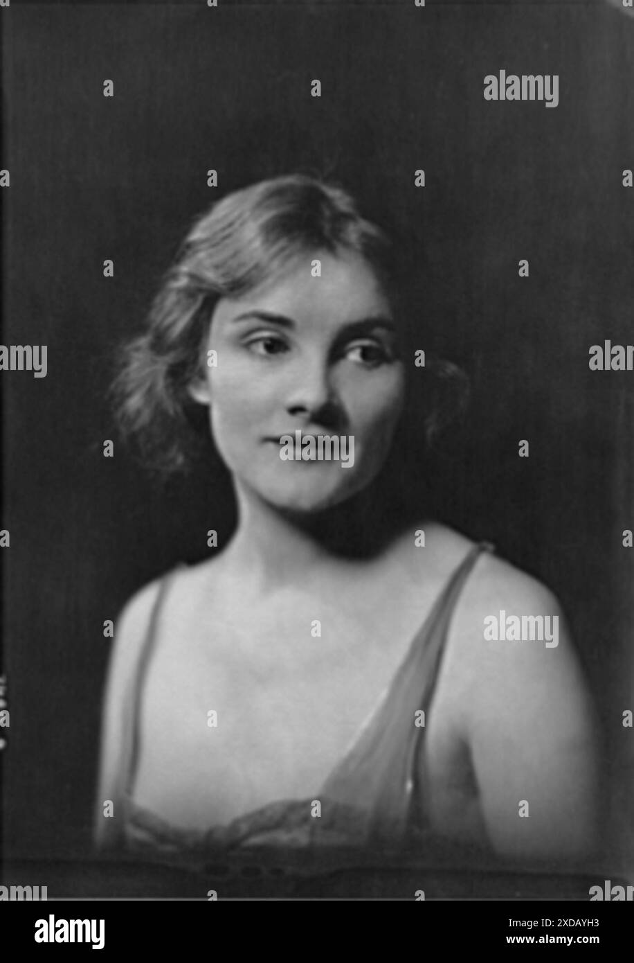 Eagles, Jeanne, portrait photograph. Genthe photograph collection Stock ...