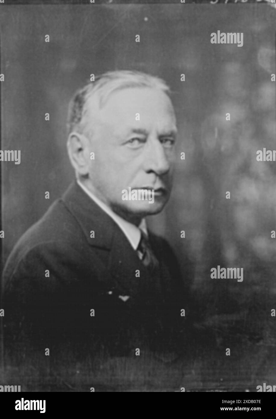 Knapp, Joseph P., Mr., portrait photograph. Genthe photograph ...