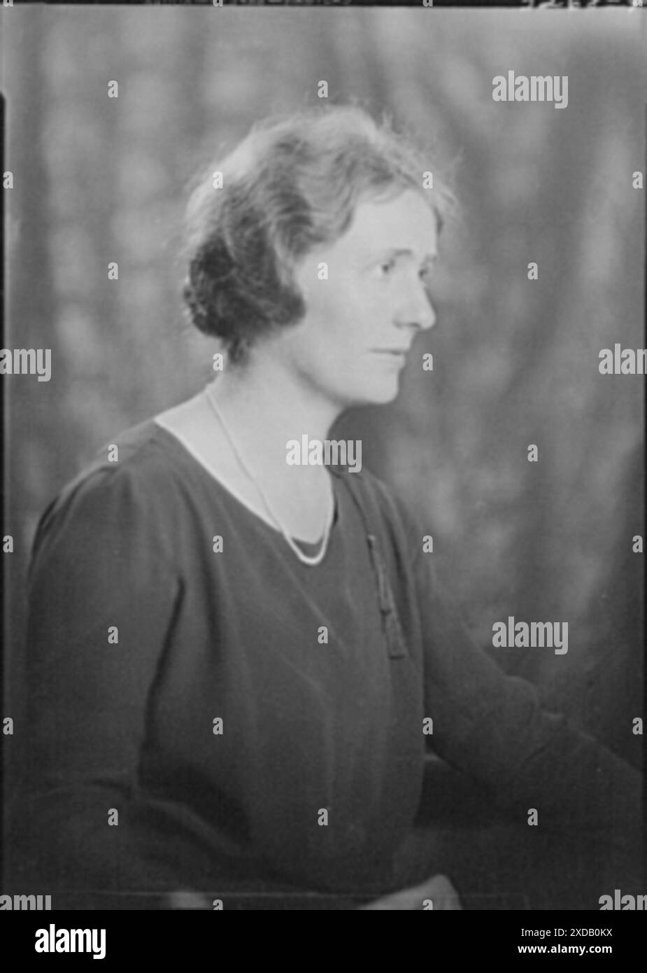 Zinzer, Rudolph, Mrs., portrait photograph. Genthe photograph ...
