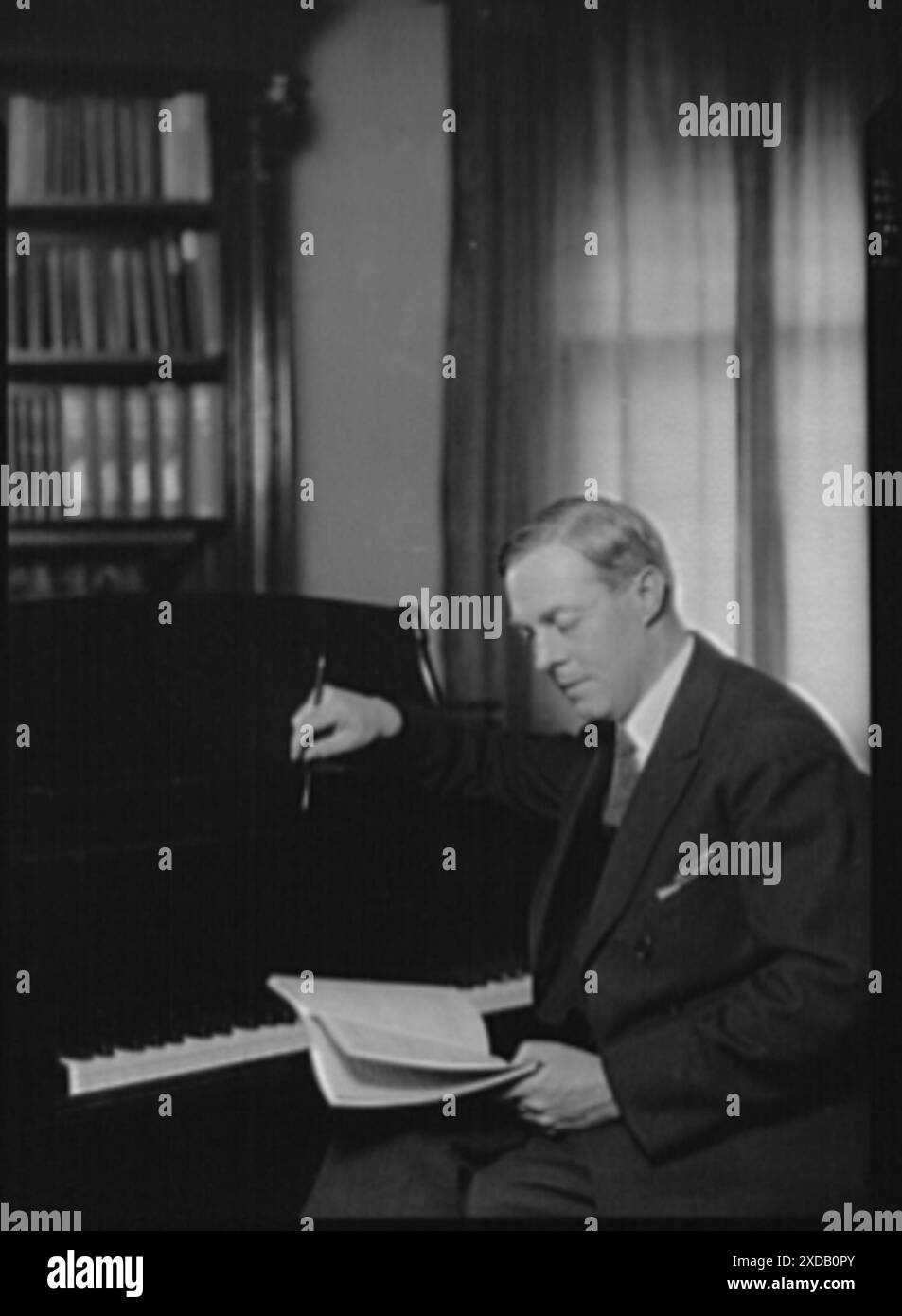 Hutchenson, Ernst, Mr., portrait photograph. Genthe photograph ...