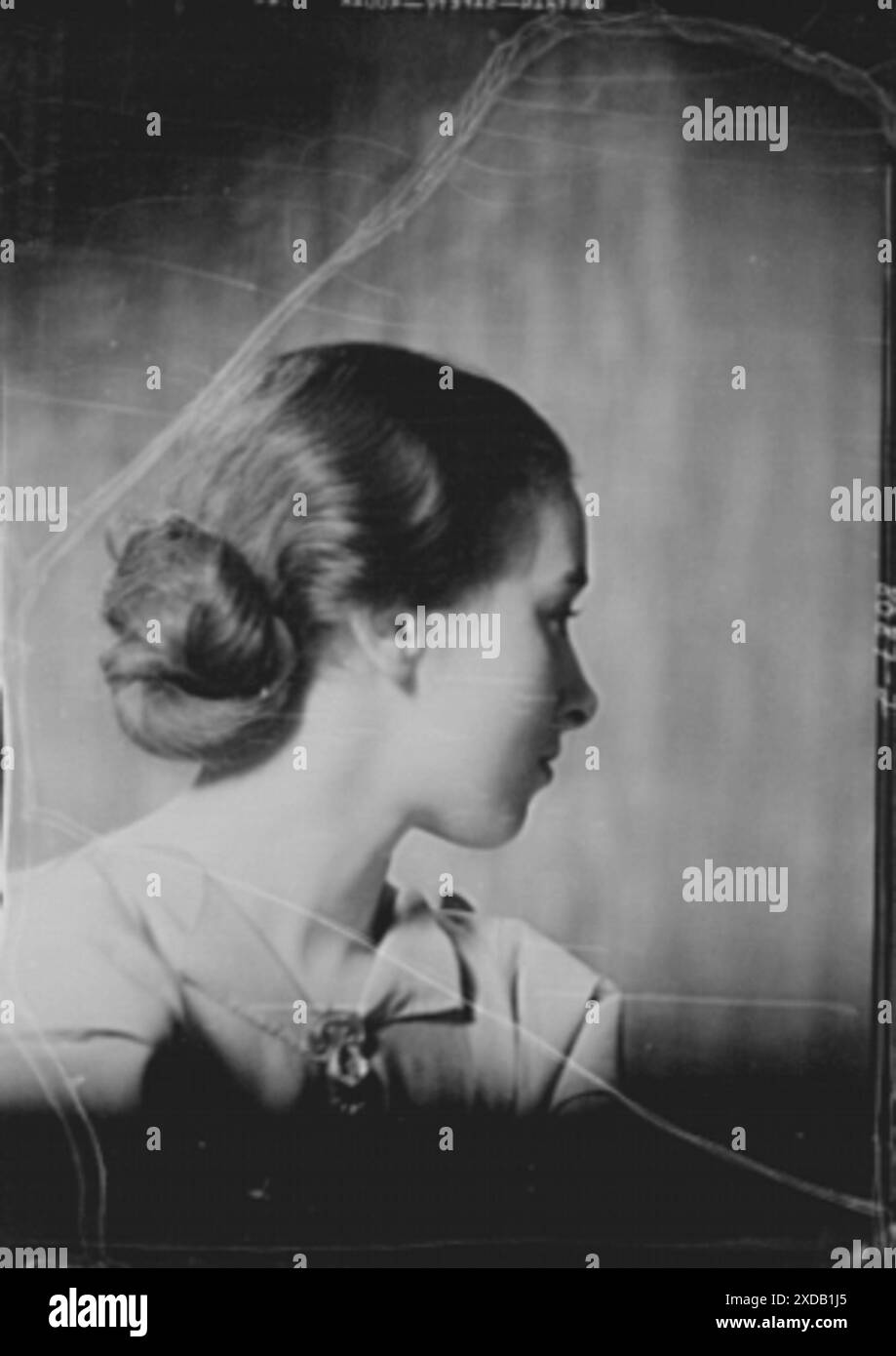 Brandt, Barbara, Miss, portrait photograph. Genthe photograph ...