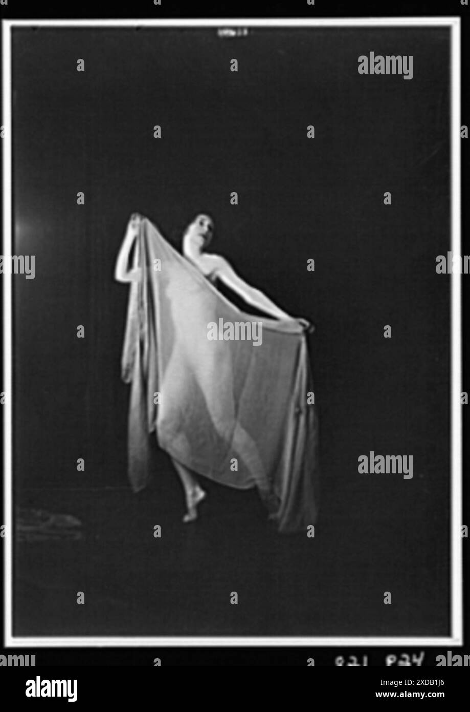 Marion Morgan dancers. Genthe photograph collection Stock Photo - Alamy