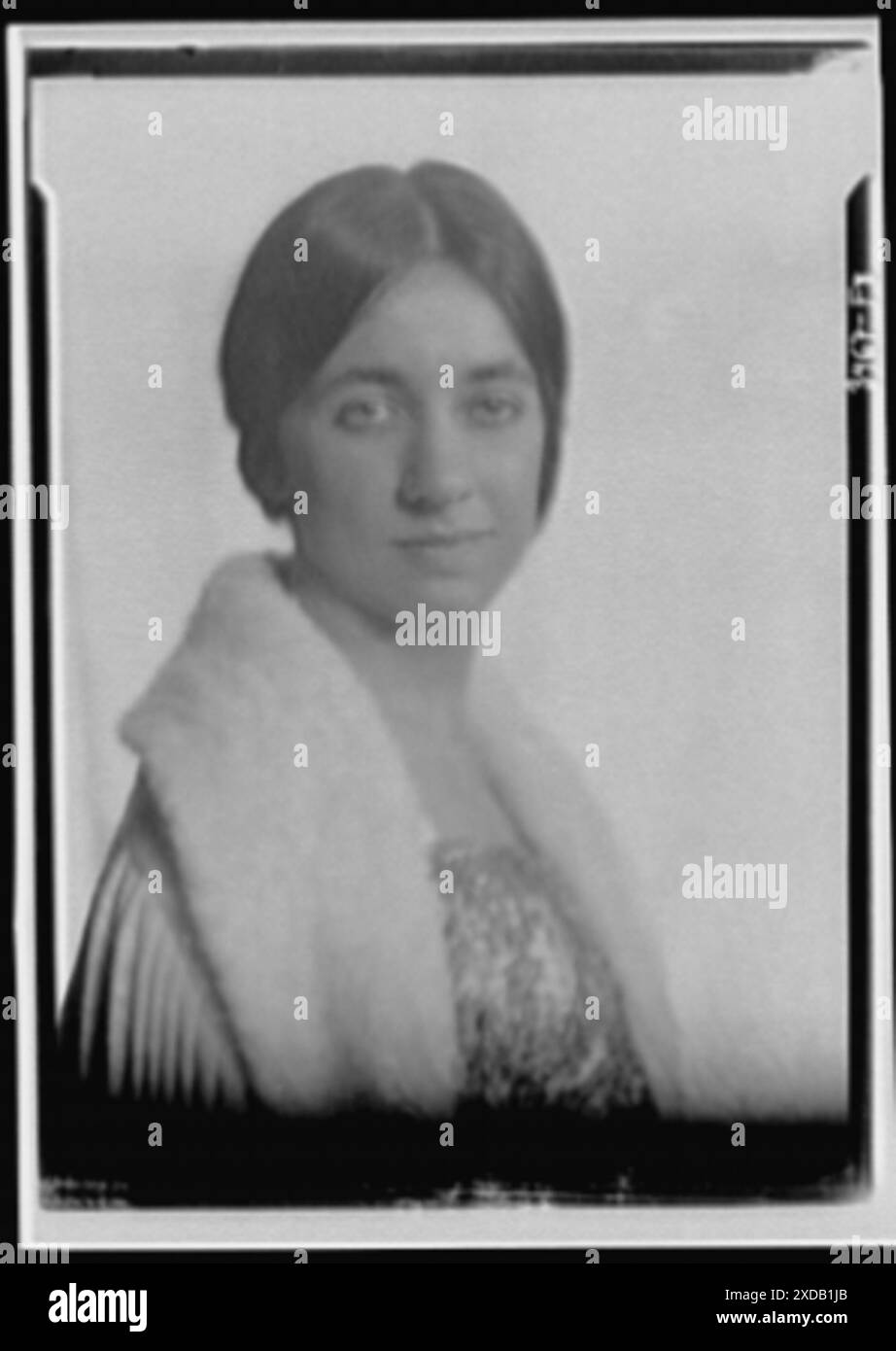 Tonetti, Anne, Miss, portrait photograph. Genthe photograph collection ...