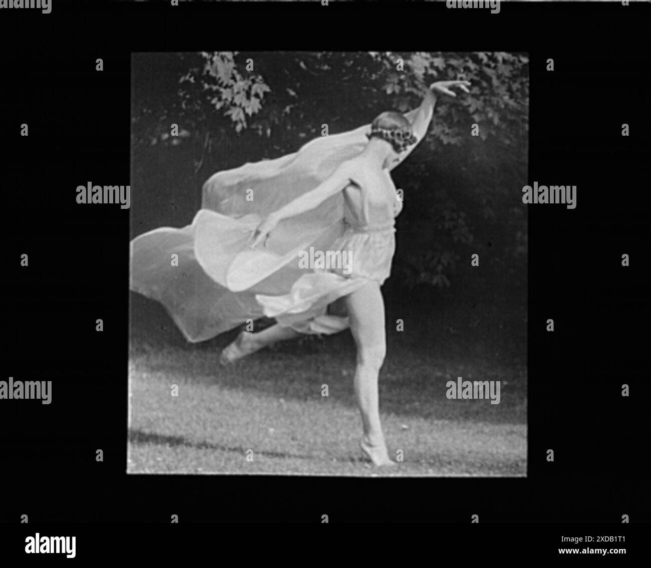 Anna Duncan dancing. Genthe photograph collection Stock Photo - Alamy