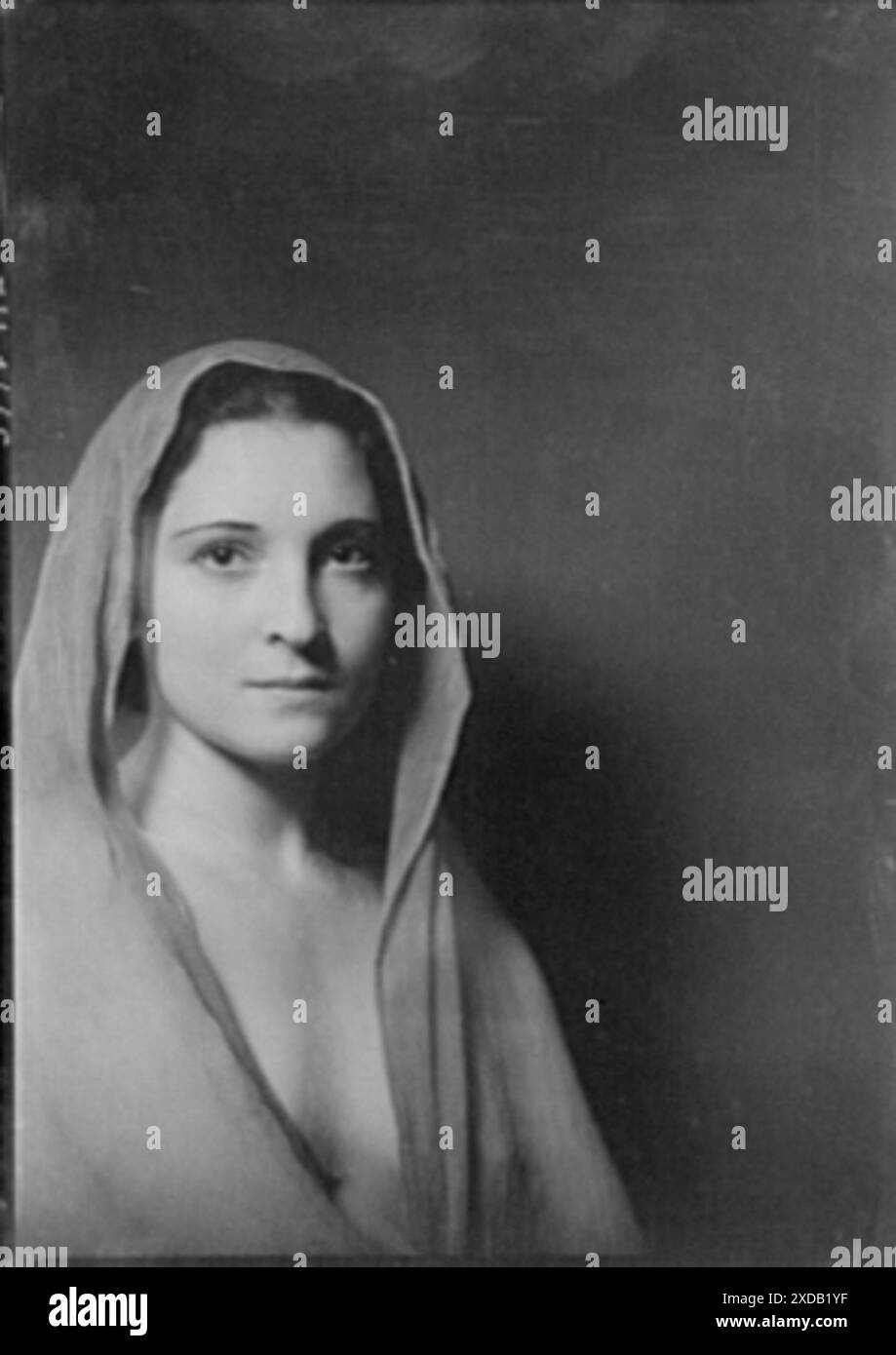 Dolin, Hortense, portrait photograph. Genthe photograph collection ...