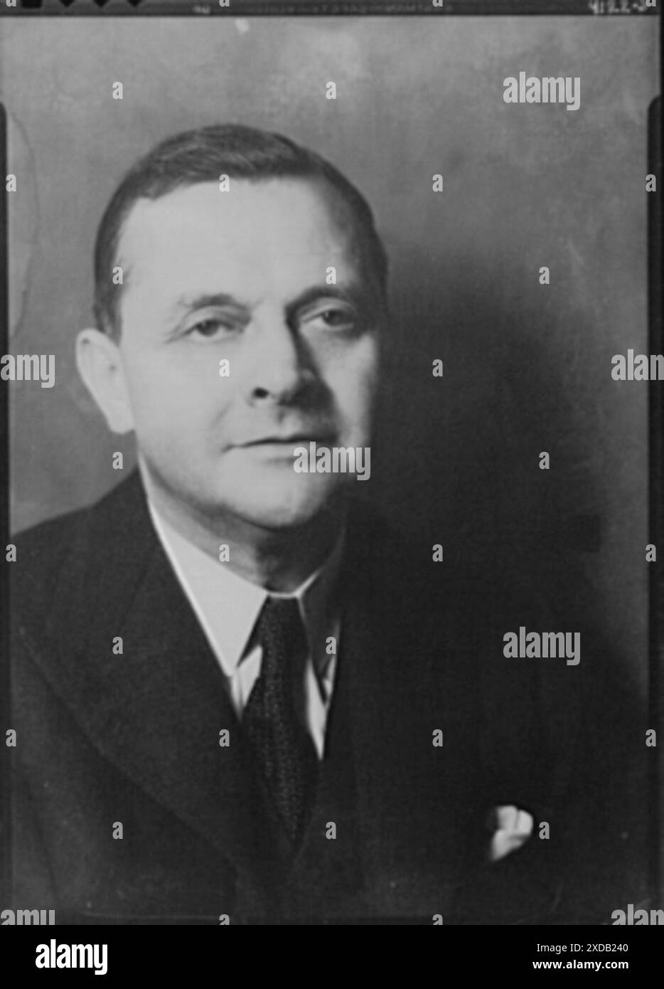 Croom-Johnson, Reginald, Honorable, portrait photograph. Genthe ...