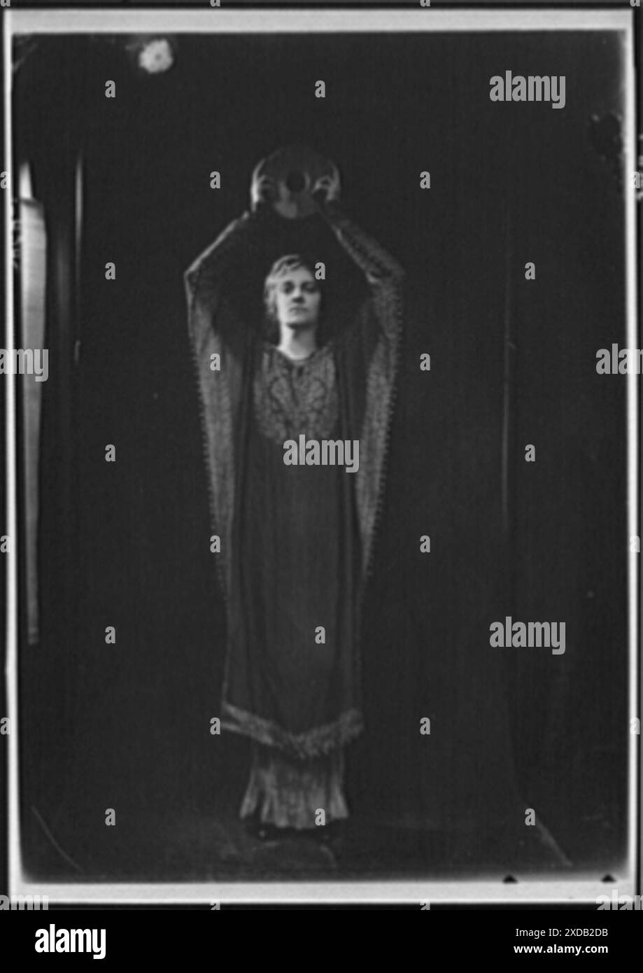 Draper, Ruth, portrait photograph. Genthe photograph collection Stock ...