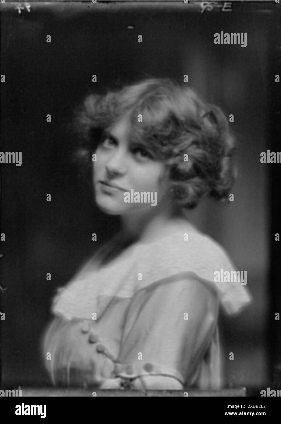 Chatterton, Ruth, Miss, portrait photograph. Genthe photograph ...