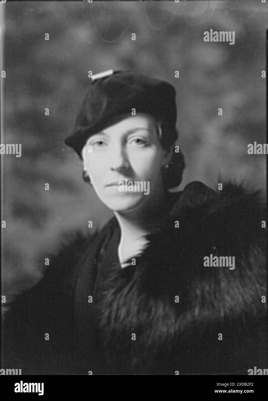 Mollison, Amy, portrait photograph. Genthe photograph collection Stock ...
