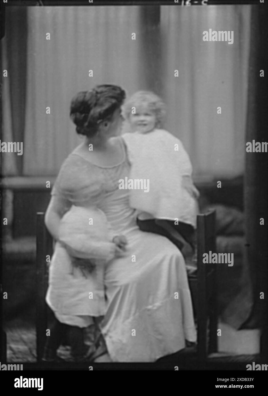 Bastedo, W.A., Mrs., and children, portrait photograph. Genthe ...