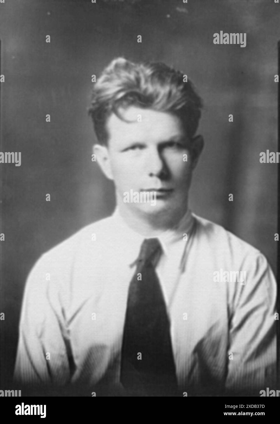 Geddes, Norman Bel, Mr., portrait photograph. Genthe photograph ...