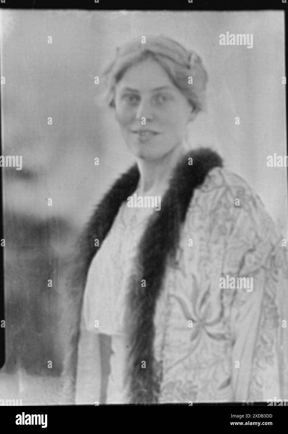 Wilson, Jessie (Mrs. Francis B. Sayre), portrait photograph. Genthe ...
