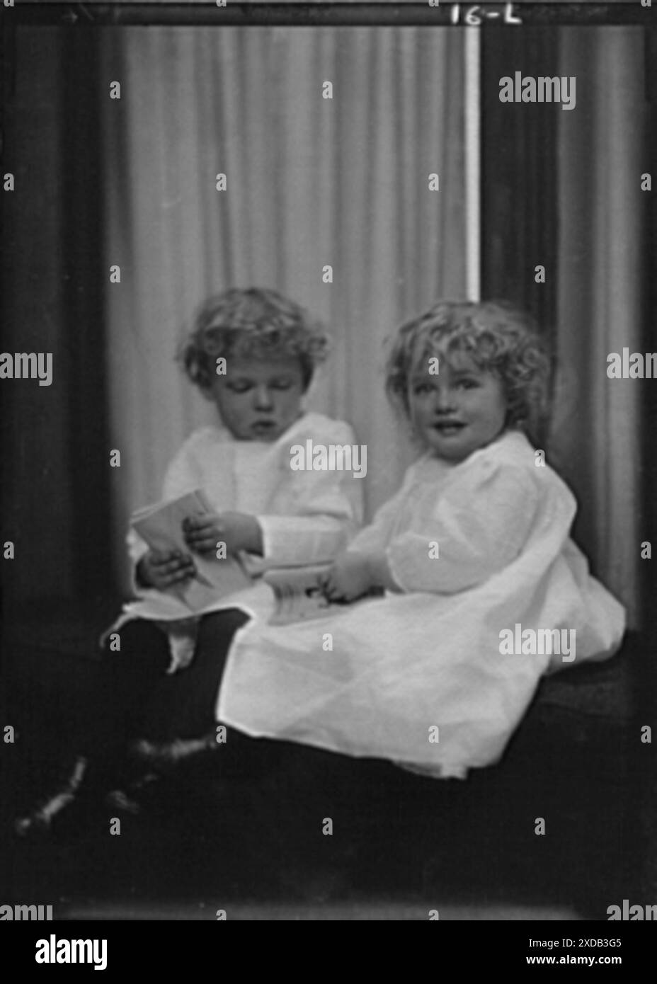 Bastedo, W.A., Mrs., children of, portrait photograph. Genthe ...