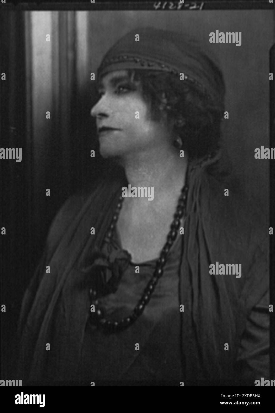 Fiske, Minnie Maddern, Mrs., portrait photograph. Genthe photograph ...