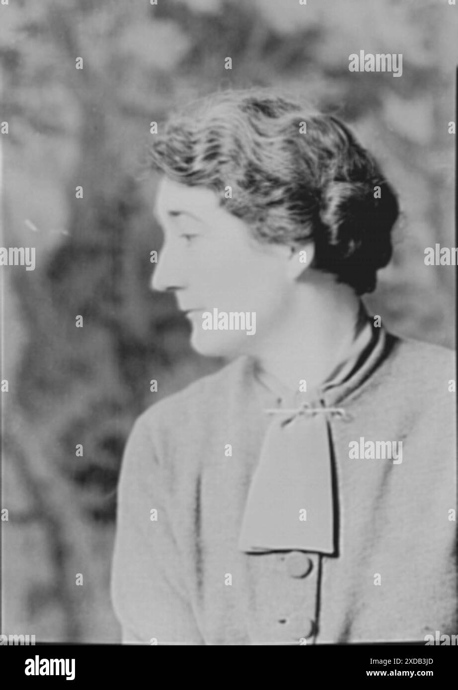 Pentecost, George, Mrs., portrait photograph. Genthe photograph ...