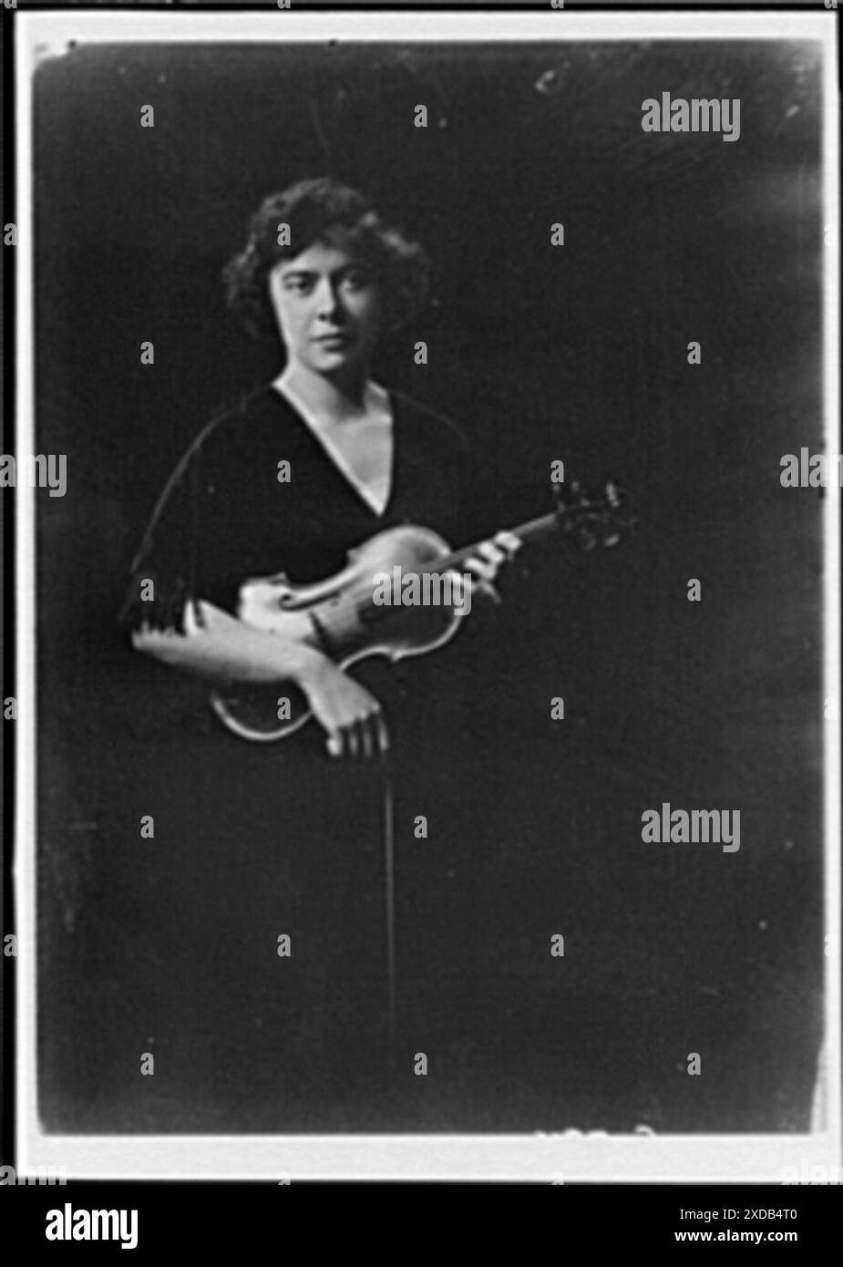 Ray, Ruth, Miss, portrait photograph. Genthe photograph collection ...