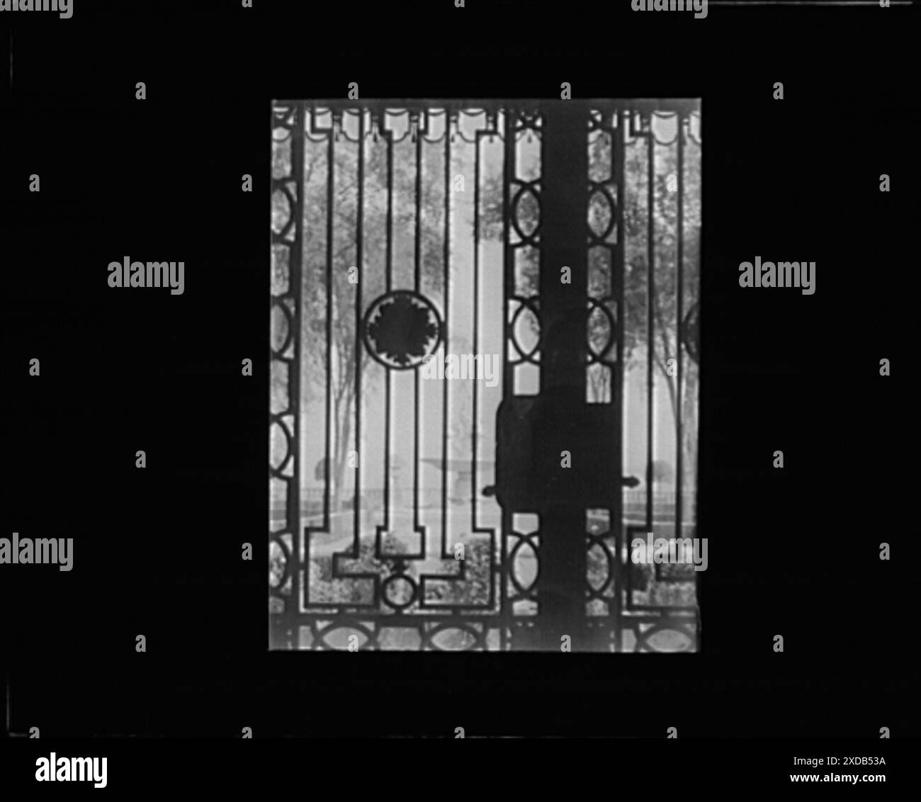 Entrance to house at Kijkuit, John D. Rockefeller's estate. Genthe ...