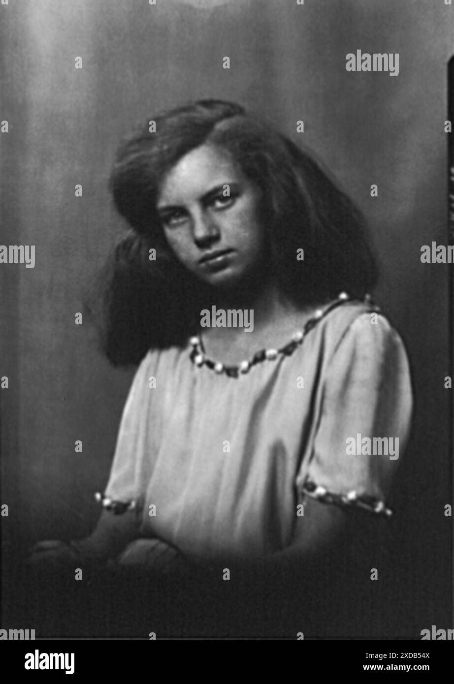 Hammond, Rachel, Miss, portrait photograph. Genthe photograph ...