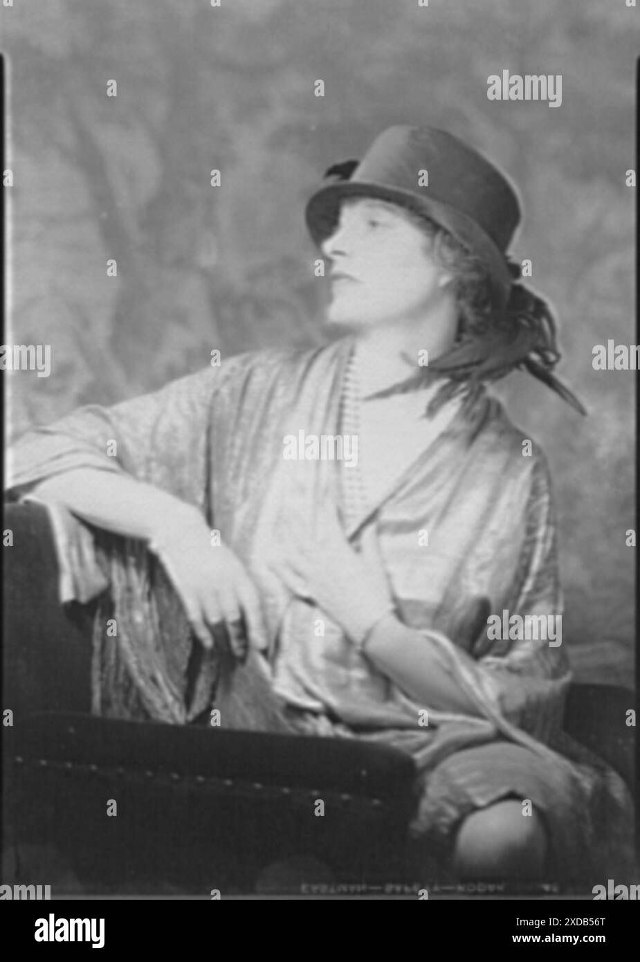 Barlow, Mary, Miss, portrait photograph. Genthe photograph collection ...
