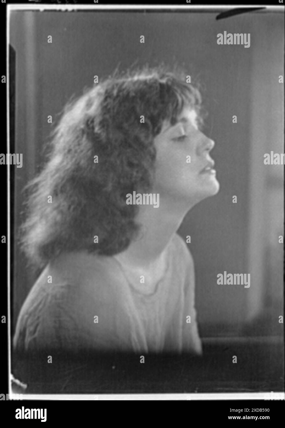 Cushing, Shirley, Miss, portrait photograph. Genthe photograph ...